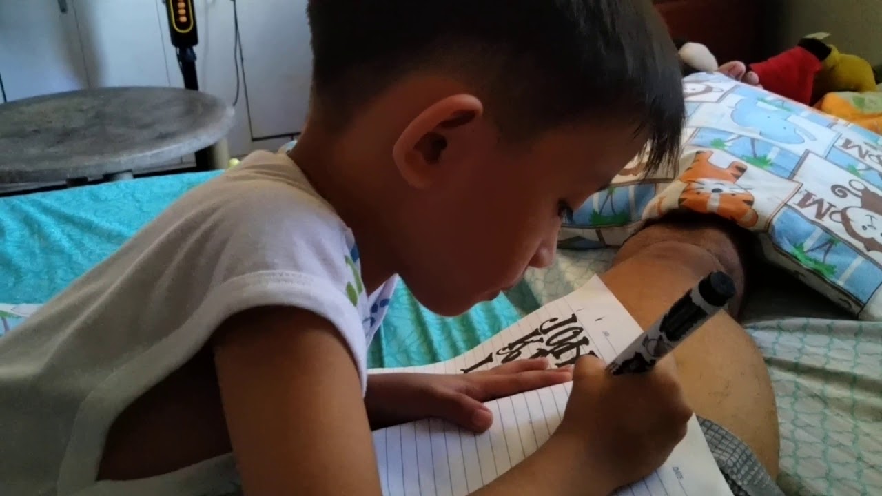 Kyle writing his name in letter styles - YouTube