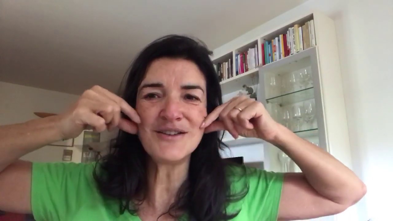 Face yoga daily routine (easy and quick) - YouTube