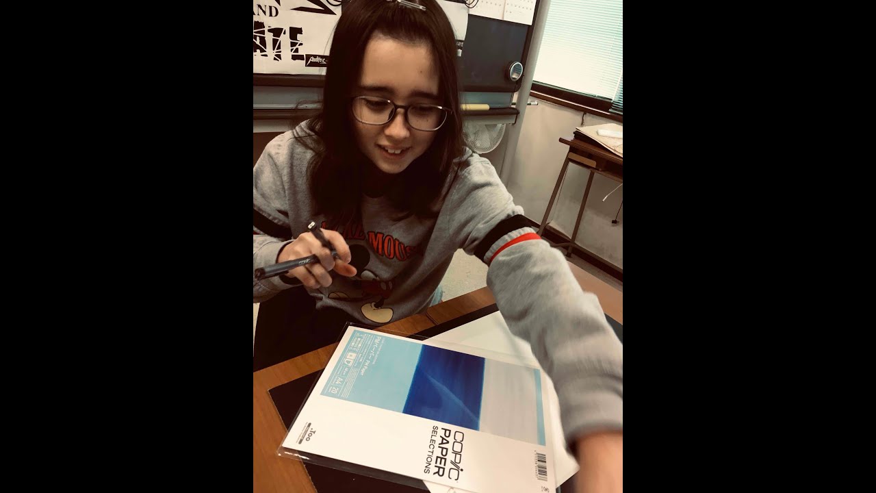 Audrey draws and jams (guitar) #お絵かき と #ジャム - YouTube