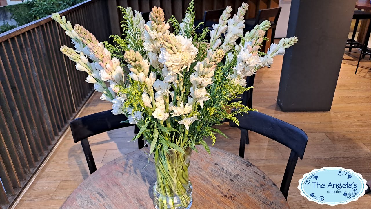 tuberose flower arrangement | merangkai bunga sedap malam - YouTube