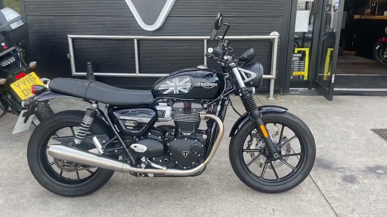 2021 (71) TRIUMPH STREET TWIN - YouTube