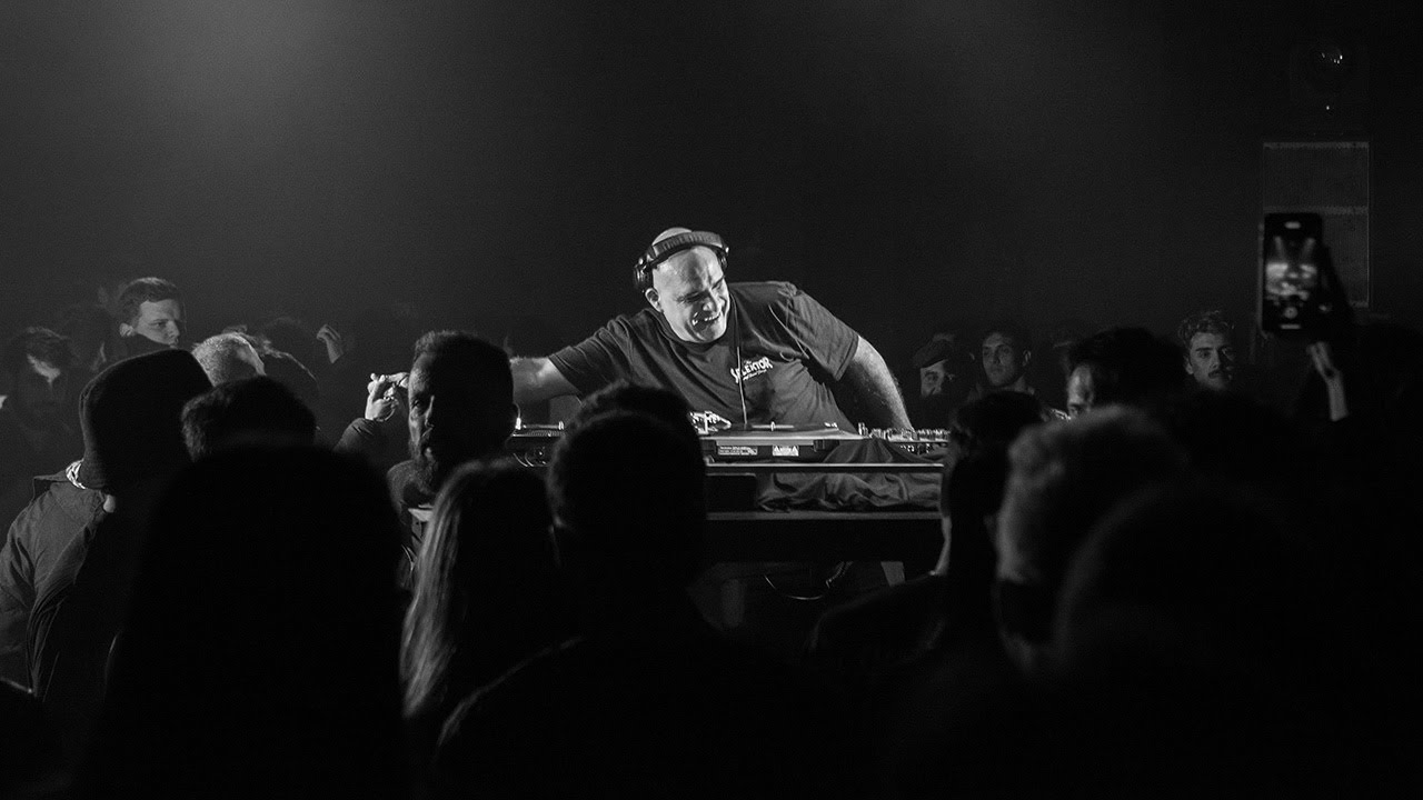 Artlab presenta: Miguel Silver // 100% Vinyl - YouTube