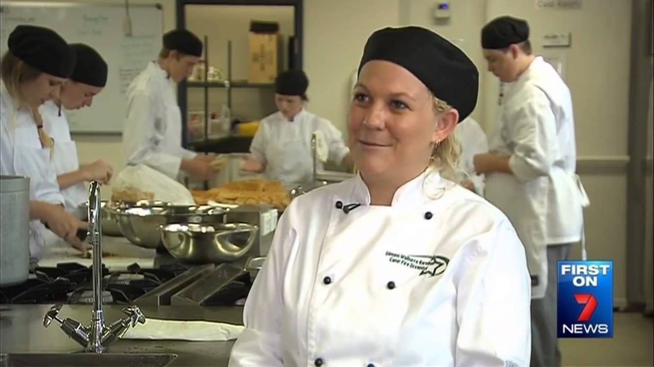 7 News Top teachers at Loganlea State High School - YouTube