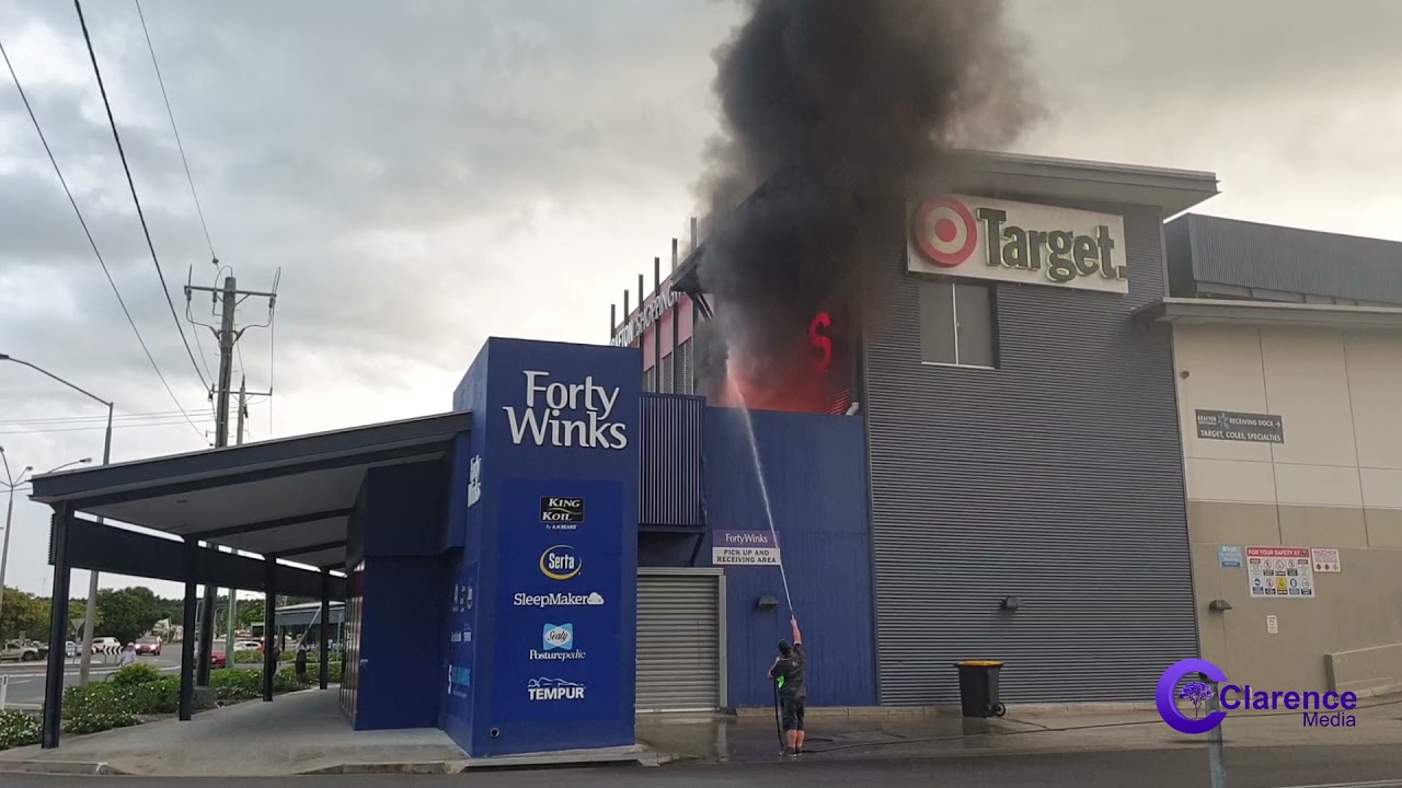 Just after 6pm on Tuesday evening fire broke out in Forty Winks at ...