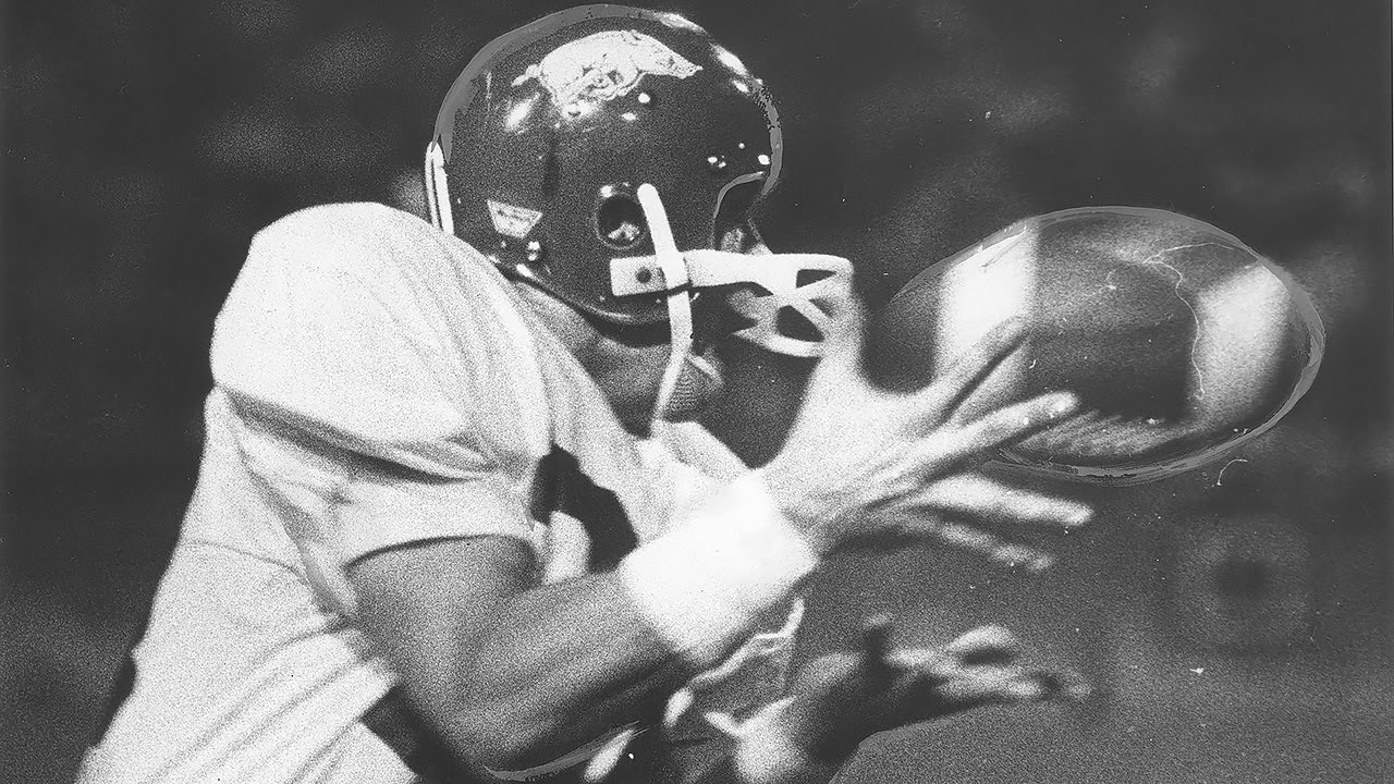 Dicus on importance of game with Longhorns for Razorback fans - YouTube