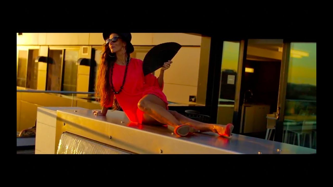 Juliett Novak - Work It Out (V2) Official - YouTube