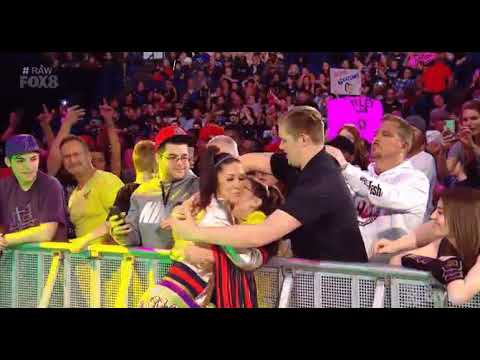 Bayley AWKARD fan moment | WWE CRINGE - YouTube