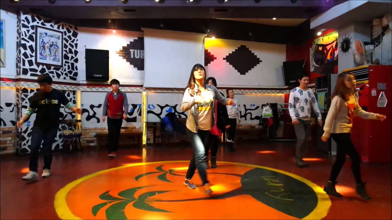 [LineWithUs] 'Love On Top' Line dance - YouTube