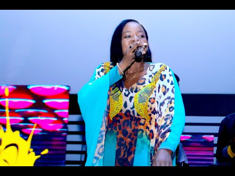 NDANYUZWE, IBANGA By Aline GAHONGAYIRE (Live Perfomance at GROOVE CROSS OVER 2020)