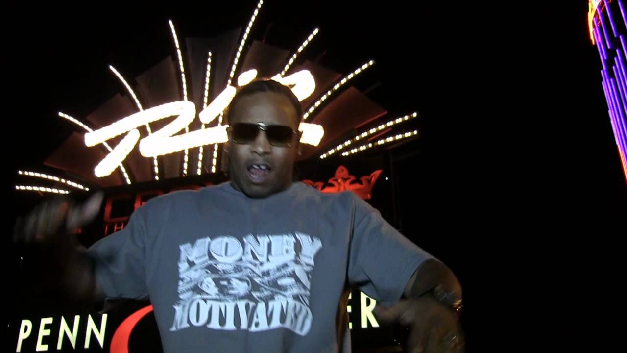 CLIKA ONE WALKIN ON MY CLOUD FEAT. SPACE HOG THA BOSS - YouTube