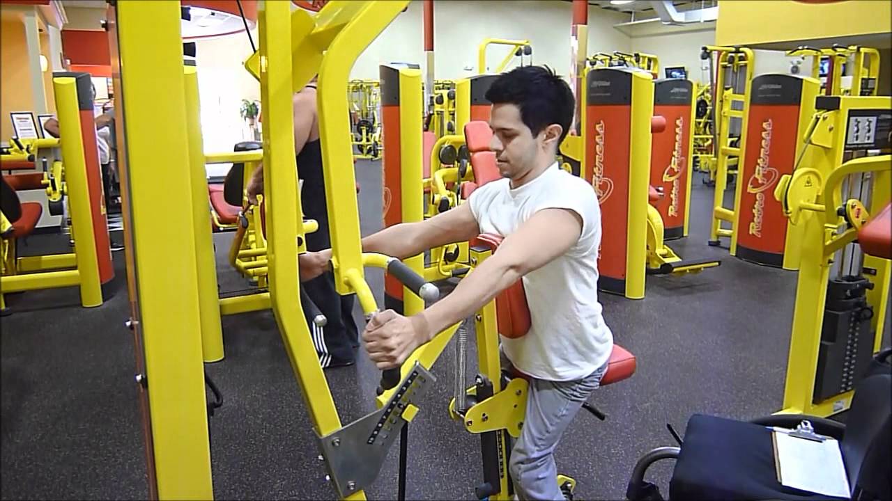 Adaptive Weightlifting - Middle Back Shrug (Wheelchair user ...