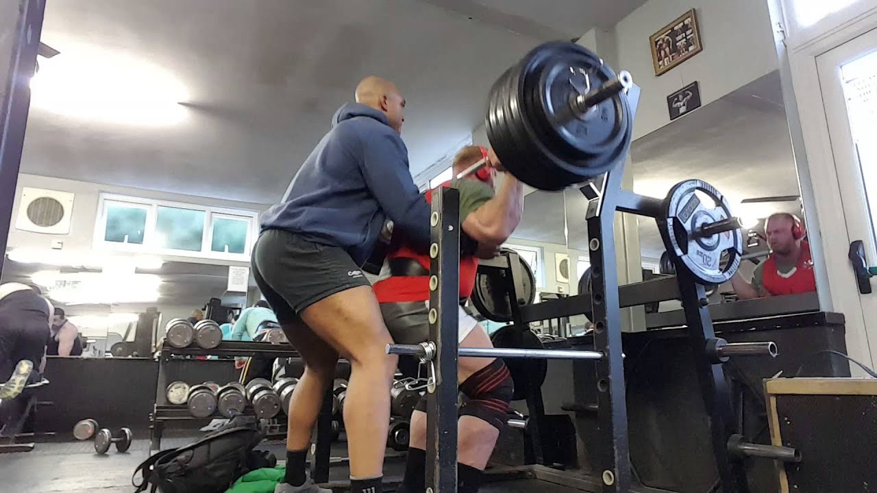 Squats bb back 240 rp x 12 - YouTube