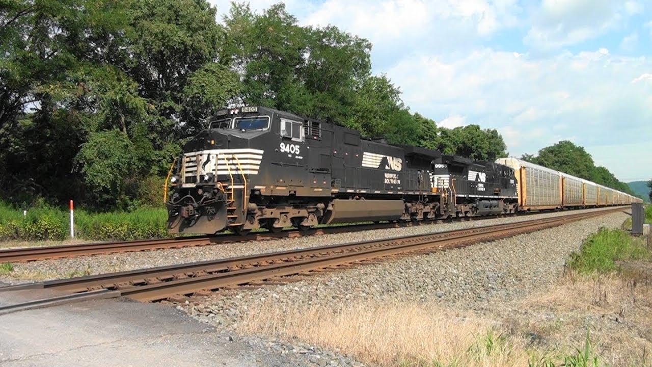 NS 18N on the NS PITL with NS 9405 leading - YouTube