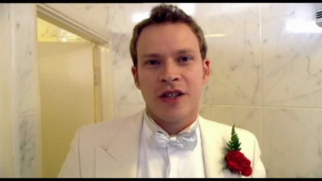 Super Hans has taken 4grams of coke to "relax him" for his speech - YouTube