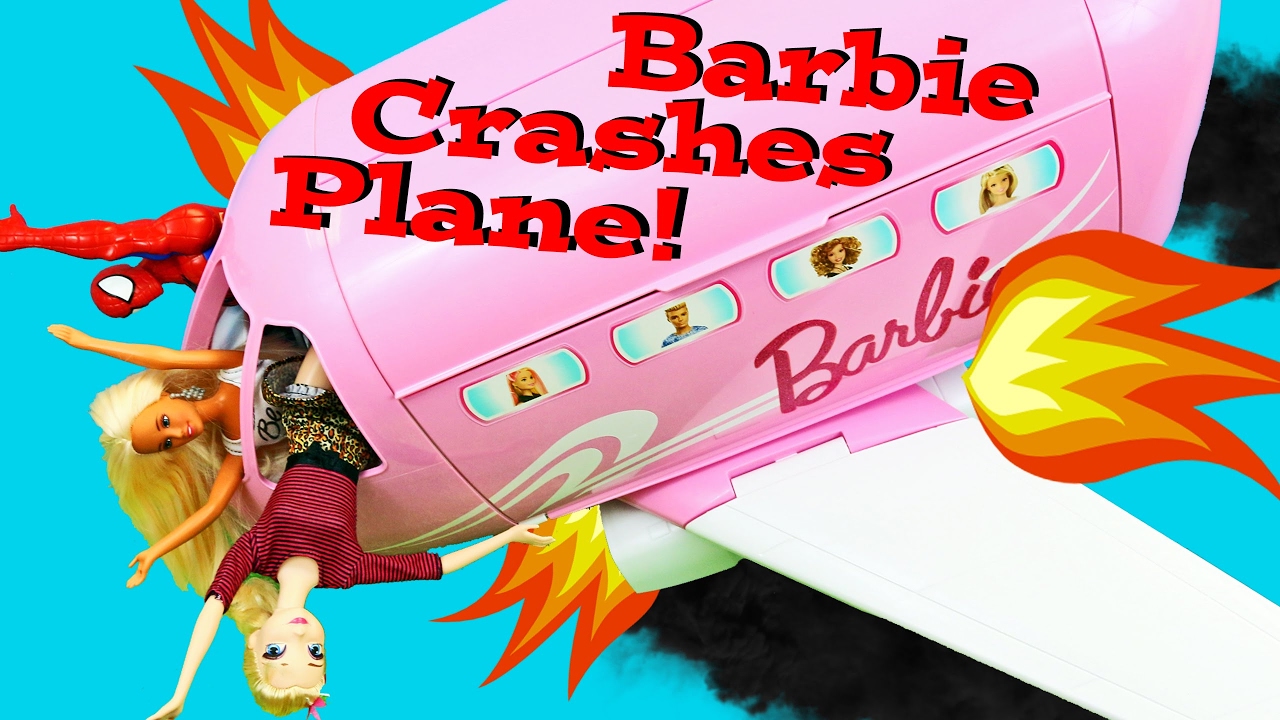 BARBIE CRASHES AIRPLANE! Dolls Fly Barbie's New Glamour Jet Funny Doll ...