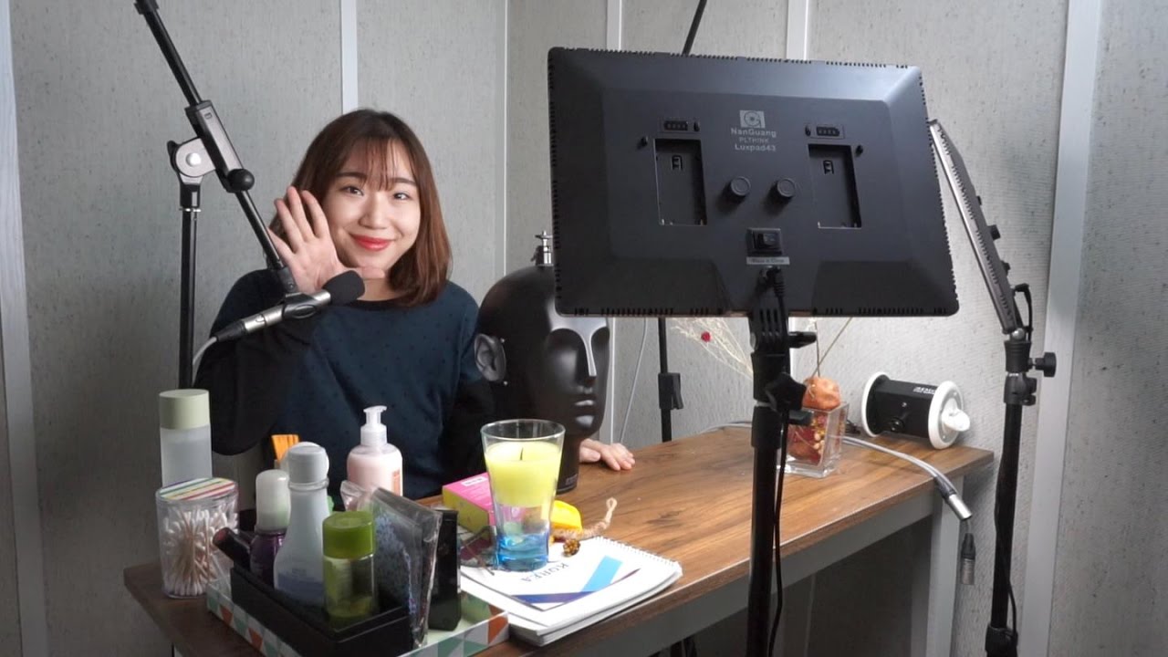 [미니유 한국어 ASMR] 방음부스와 소근소근 근황토크│bought a soundproof booth│Whisper - YouTube