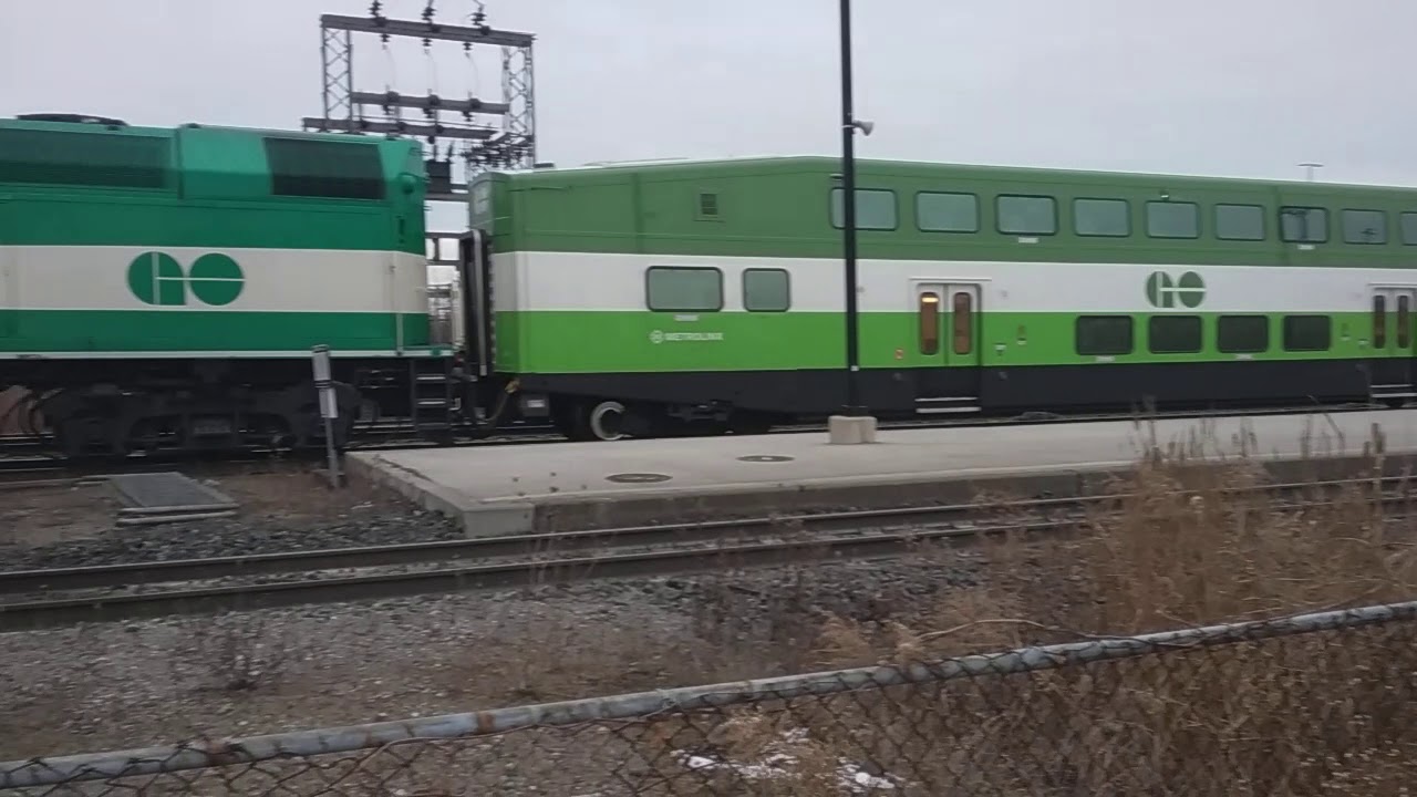 Go Transit 600 Departing Bronte Go - YouTube