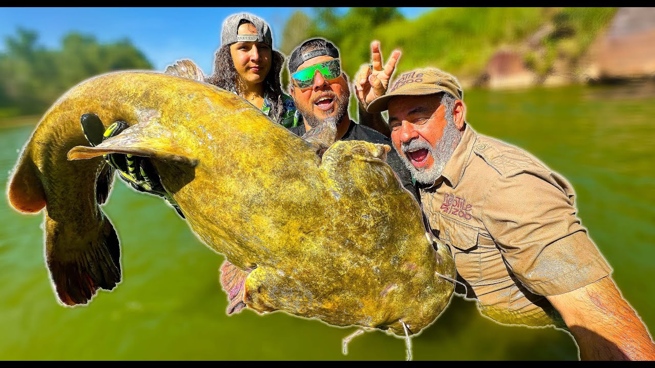 WE TOOK JAY'S PREHISTORIC PETS NOODLING for MONSTER FLATHEADS! - YouTube