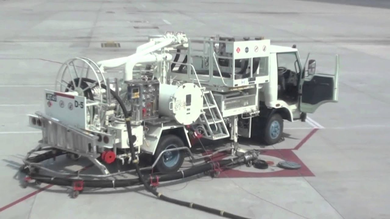 Video Hydrant Refueling Boeing 738 - YouTube