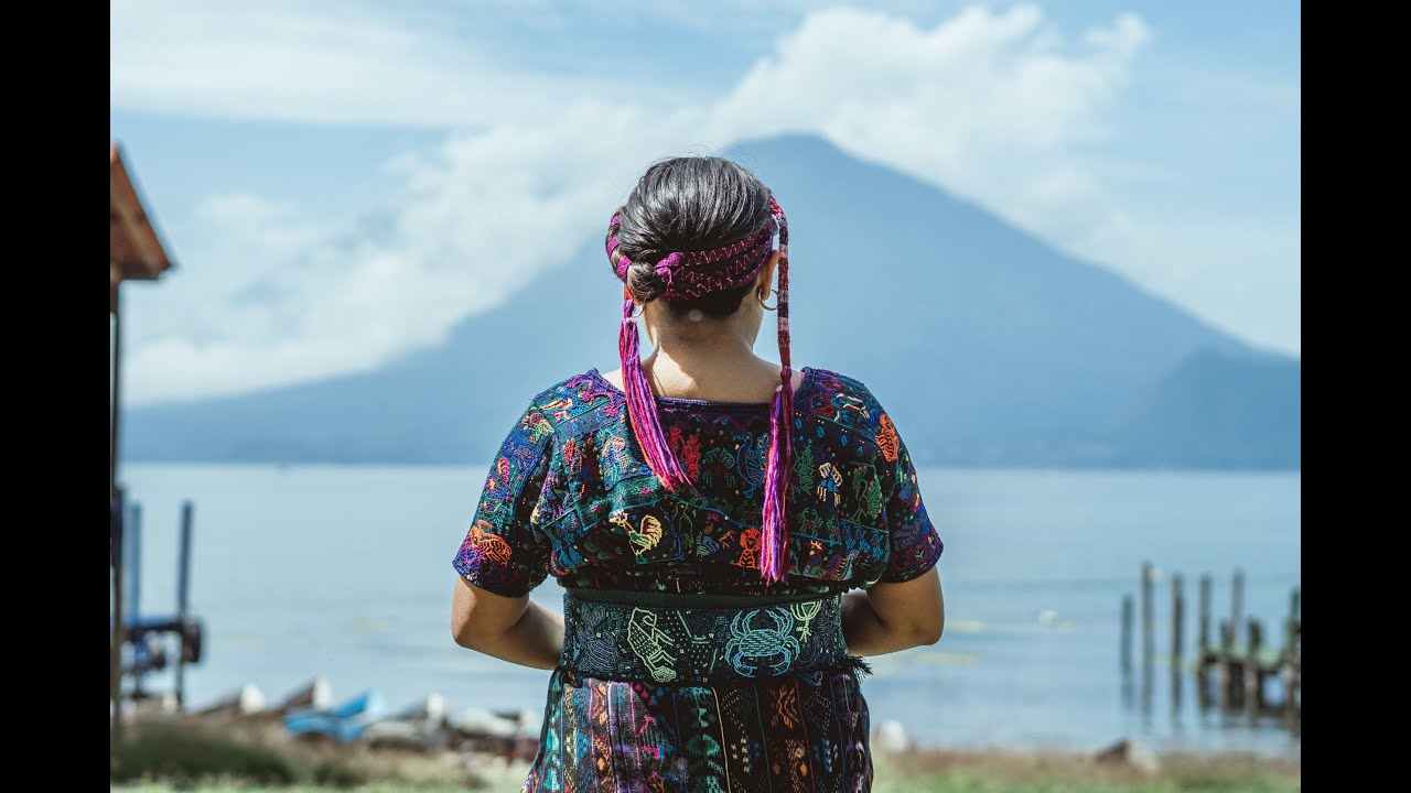 Guatemalan Head Wrap - Tocoyal - YouTube