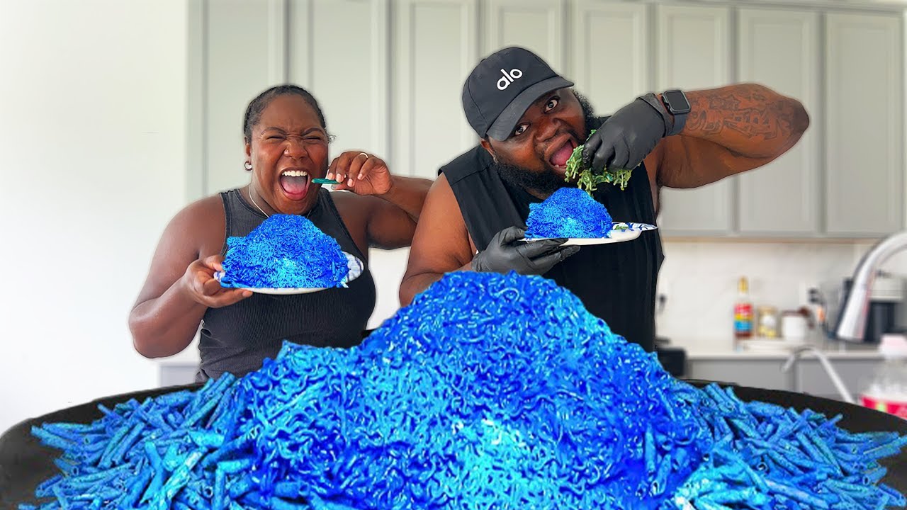 EATING THE WORLD'S SPICIEST BLUE HEAT TAKIS FIRE NOODLES • Mukbang ...