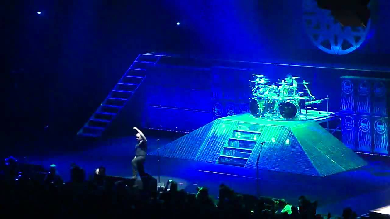 Disturbed - Voices (LIVE) (HD) - YouTube