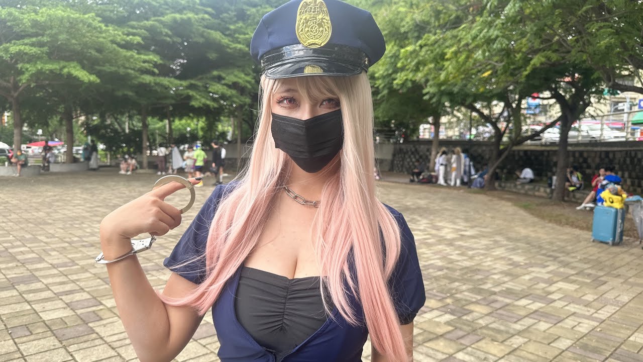 2023台灣同人誌販售會CWT-T30 Day2 ft.戀上換裝娃娃:喜多川海夢-黑山梗菜(晴奈 飾) 4K HDR 高畫質(2160p) - YouTube