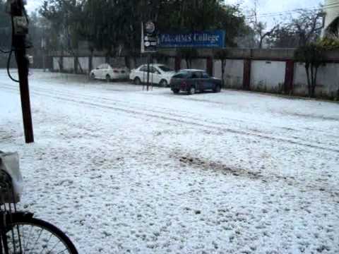 First time in the history of Lahore Snow Falling in gulberg.. - YouTube