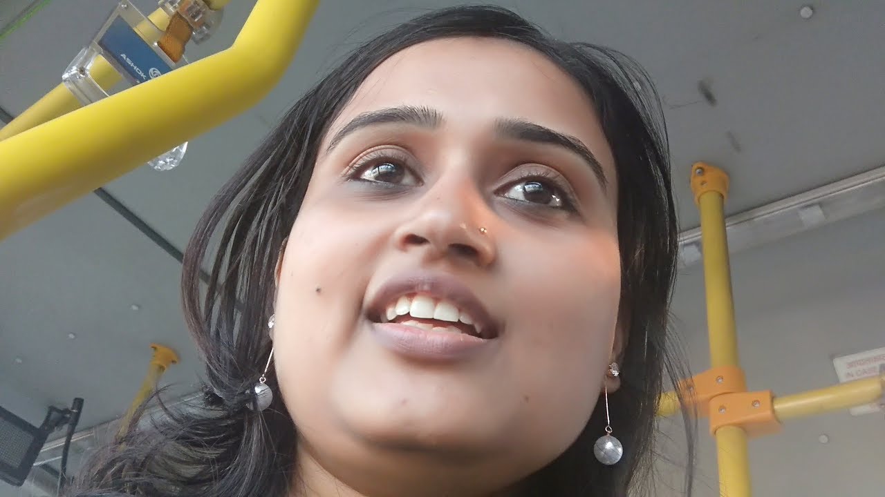 Overacting in Dumbsmash/Girlee Corner - YouTube