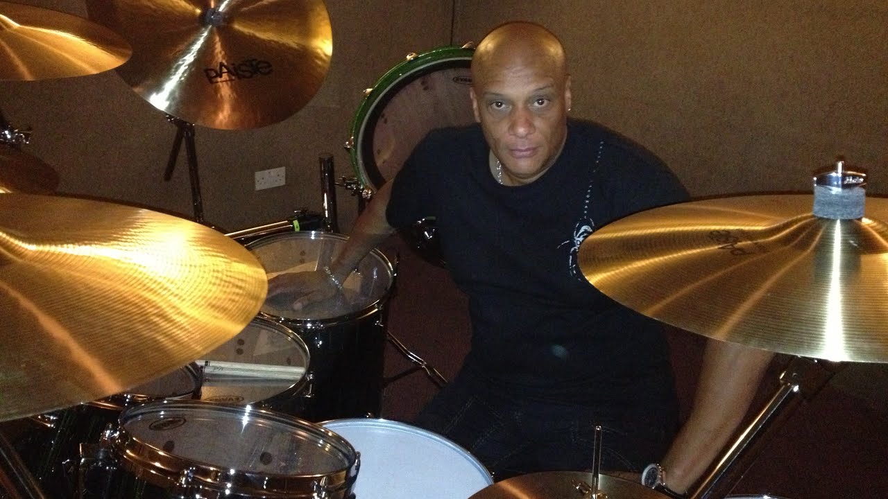 UK Drumathon 2020 - Mel Gaynor's 90 first minutes - YouTube