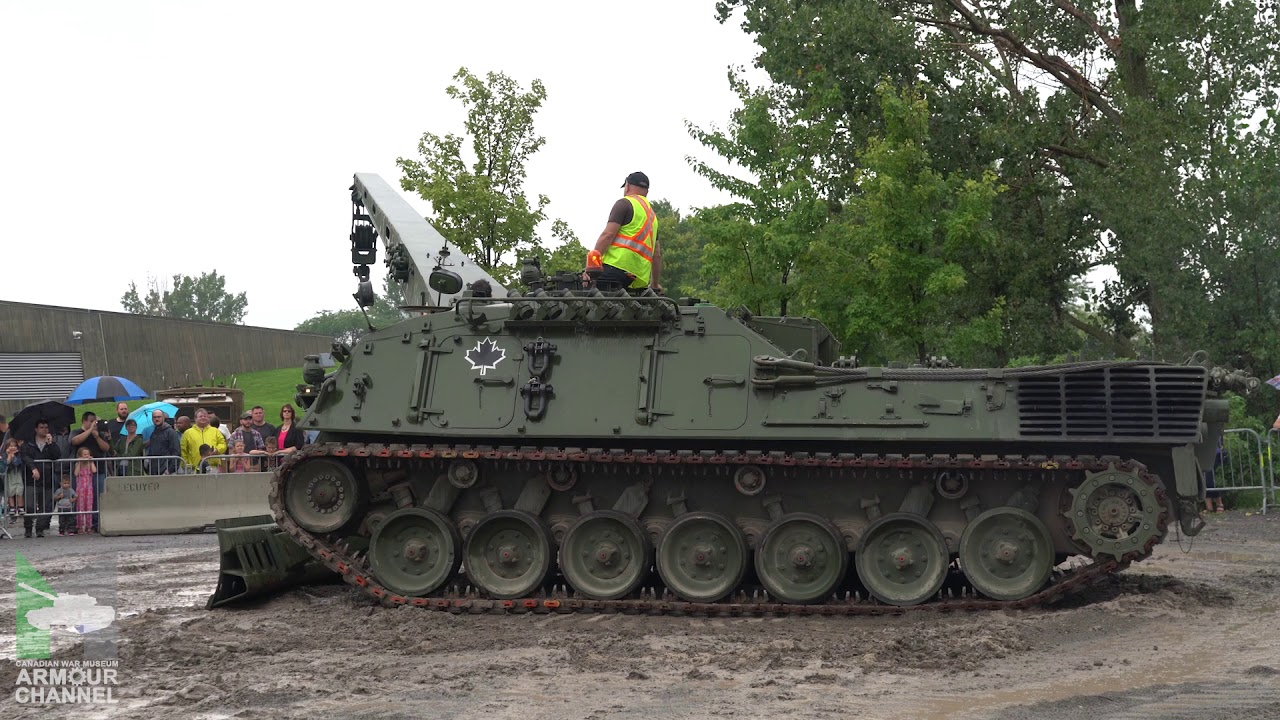 War Machines - Badger Armoured Engineer Vehicle - YouTube