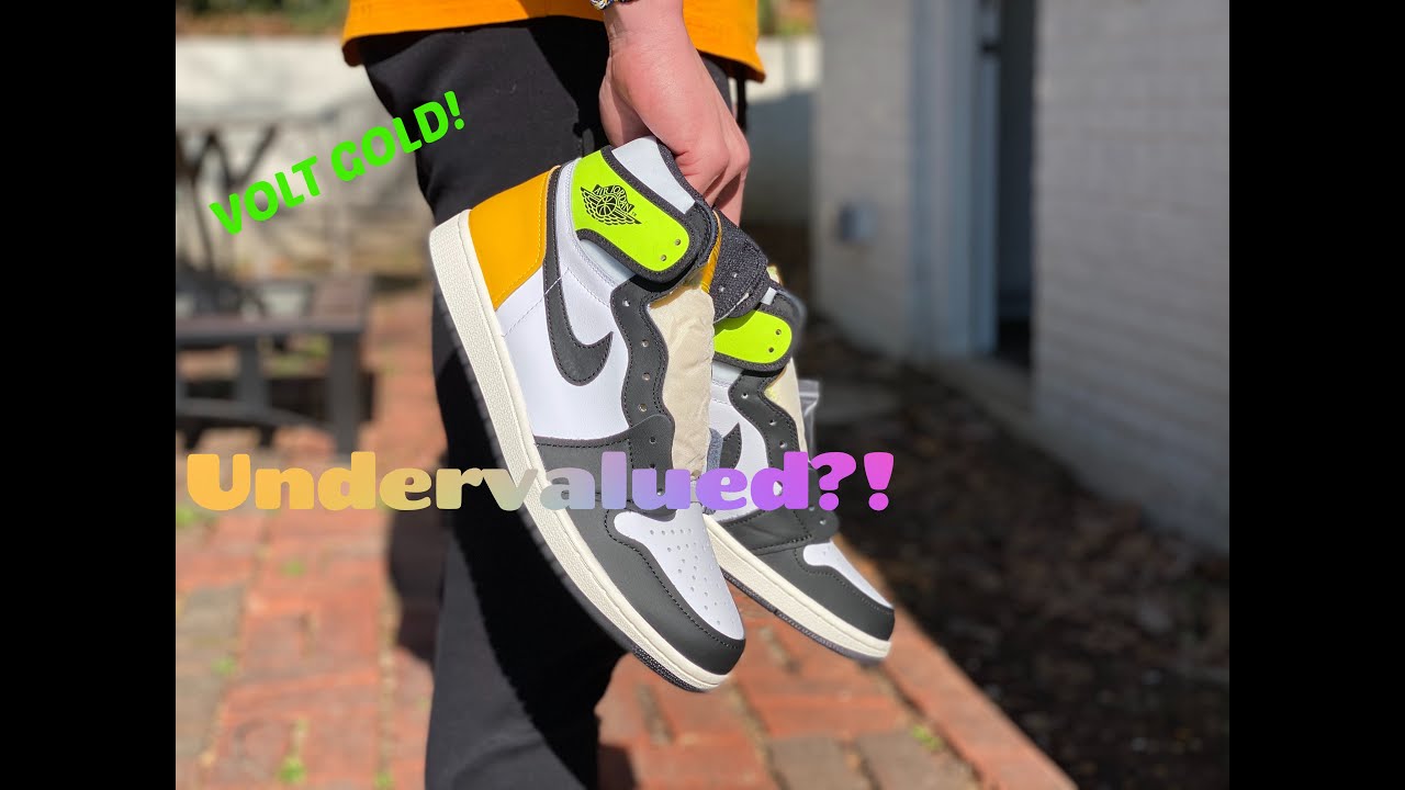 Sneaker Saturday: Jordan 1 Volt Gold Review! - YouTube