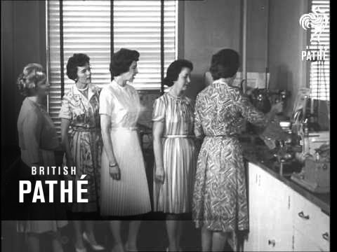 American Fashions For Women (1963) - YouTube