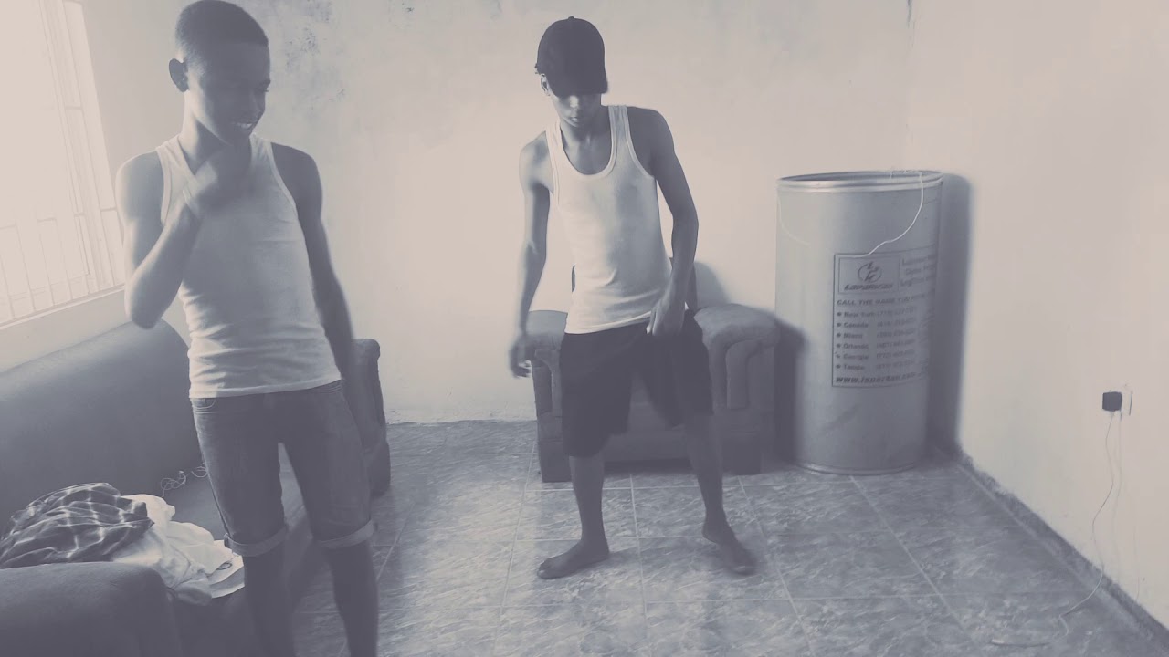 Akeem and Shemar dancing - YouTube