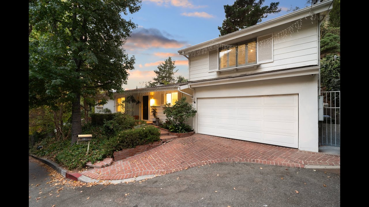 2133 El Roble Lane, Beverly Hills 90210 - YouTube