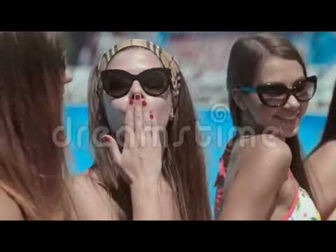 Bikini women dancing in beach 👙🎽🩱🏝️🌊
