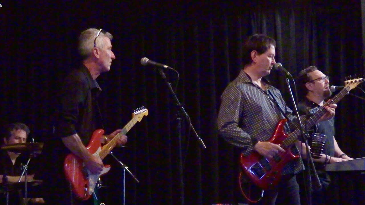 Velvet Moon Band - In Your Eyes - YouTube