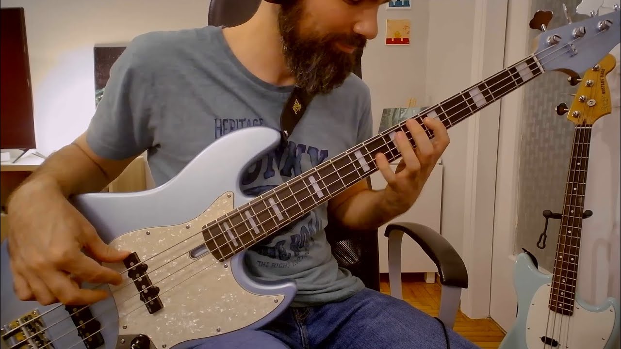 The White Stripes - Seven Nation Army - Bass Cover - YouTube