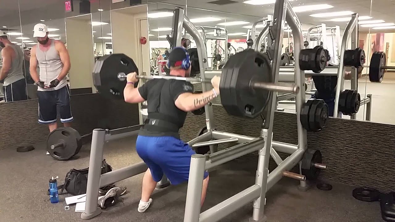 315 pound squat for 10 reps - YouTube