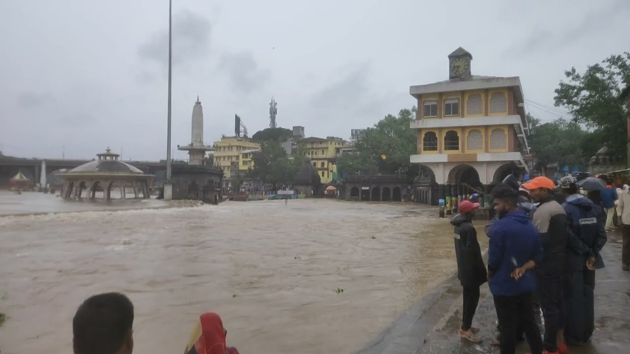 Nashik Godavari River Flood 2022 - YouTube