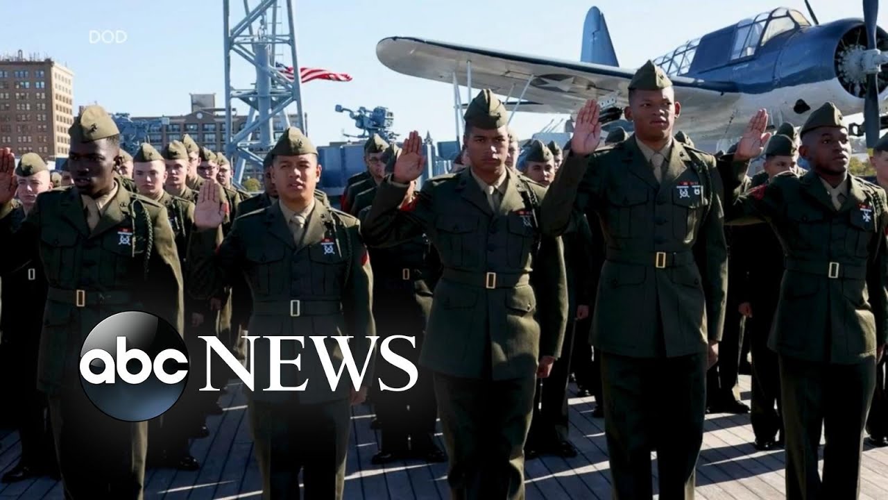 18 active Marines sworn in as US citizens - YouTube