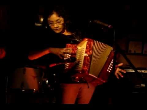 Susan Torres y Conjunto Clemencia - YouTube