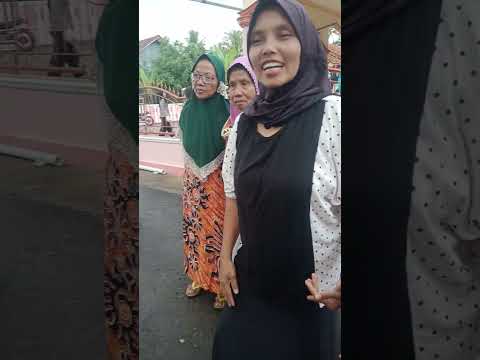 akbar liat sapi diewek ewek .. hari raya kurban (2)