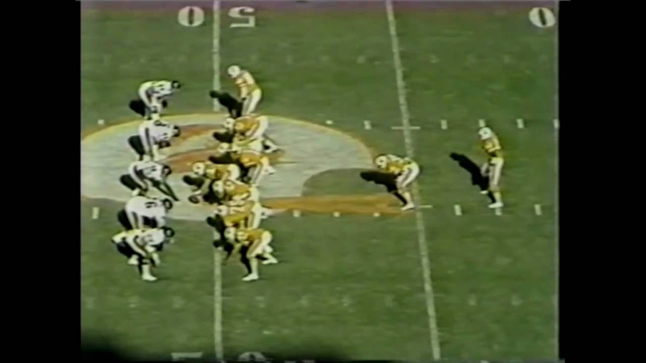 HAMMERED -- Chicago Bear Doug Plank wrecks Buccaneer Running Back - YouTube