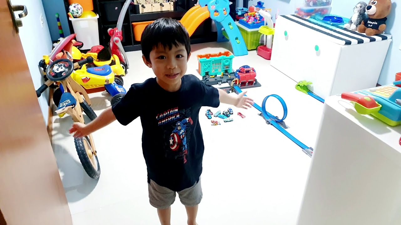 Hot Wheels Toys with Metal Machines ! - YouTube