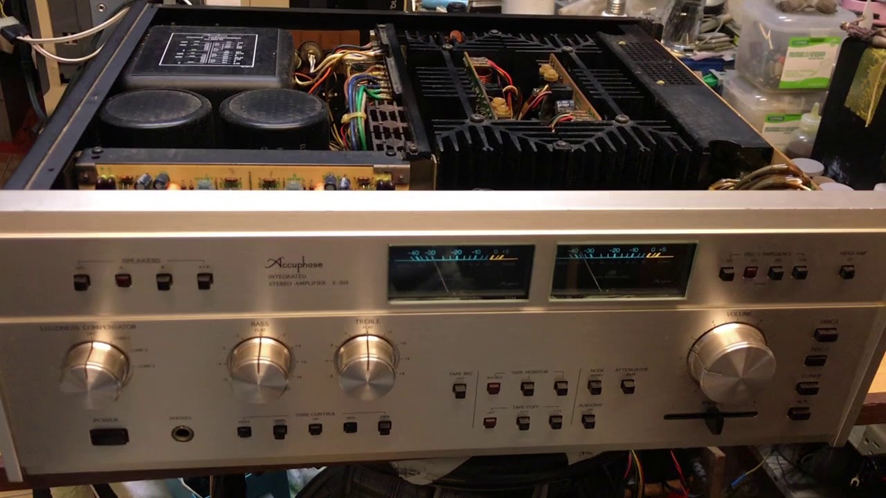 Accuphase E303黑膠放大居然壞那麼多零件、不敢相信。 - YouTube