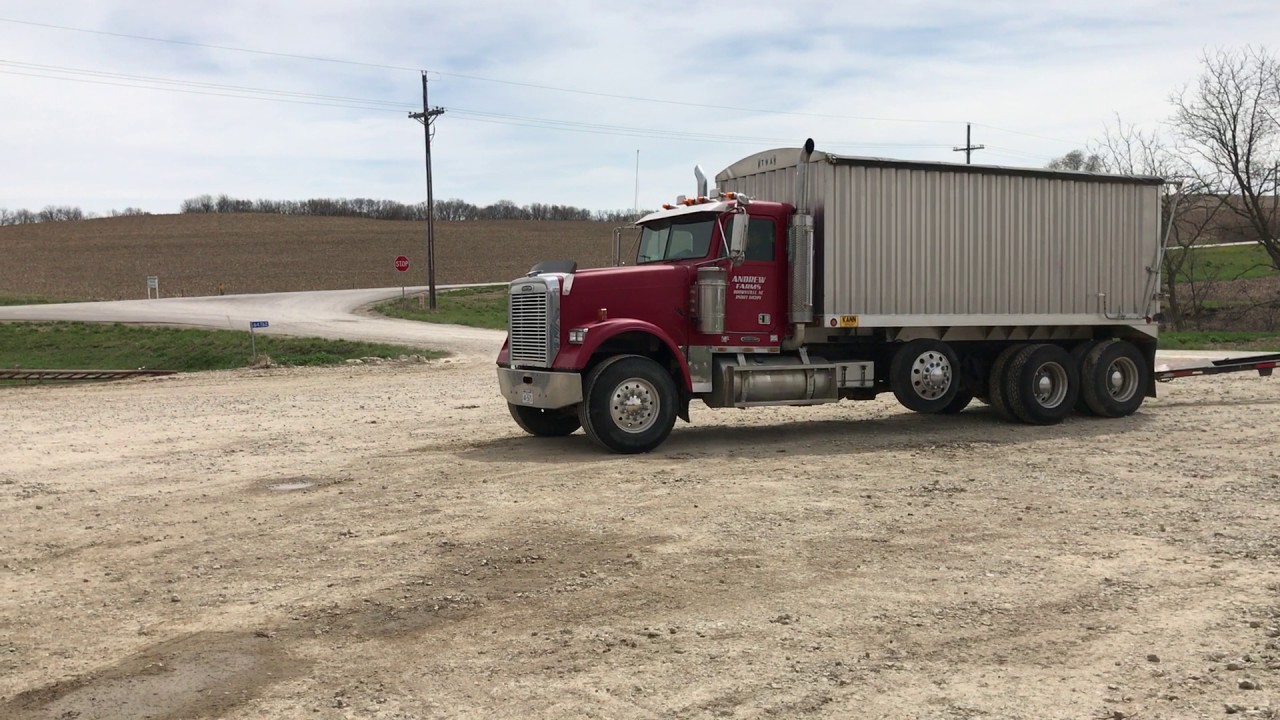 1999 Freightliner Conventional FLD120 - YouTube
