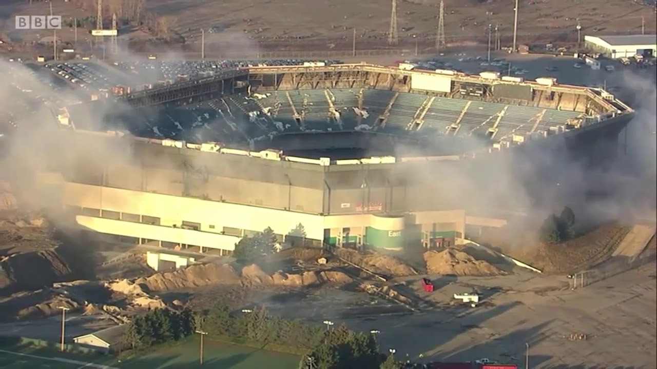 Moment US stadium demolition fails - YouTube