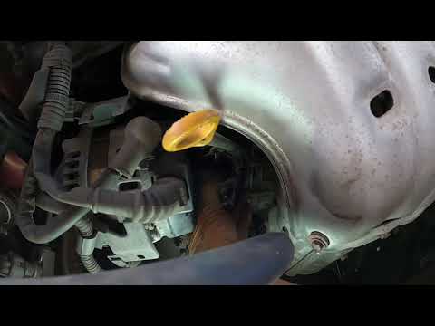 How to Change a Radiator on a 2002 Toyota Highlander - YouTube