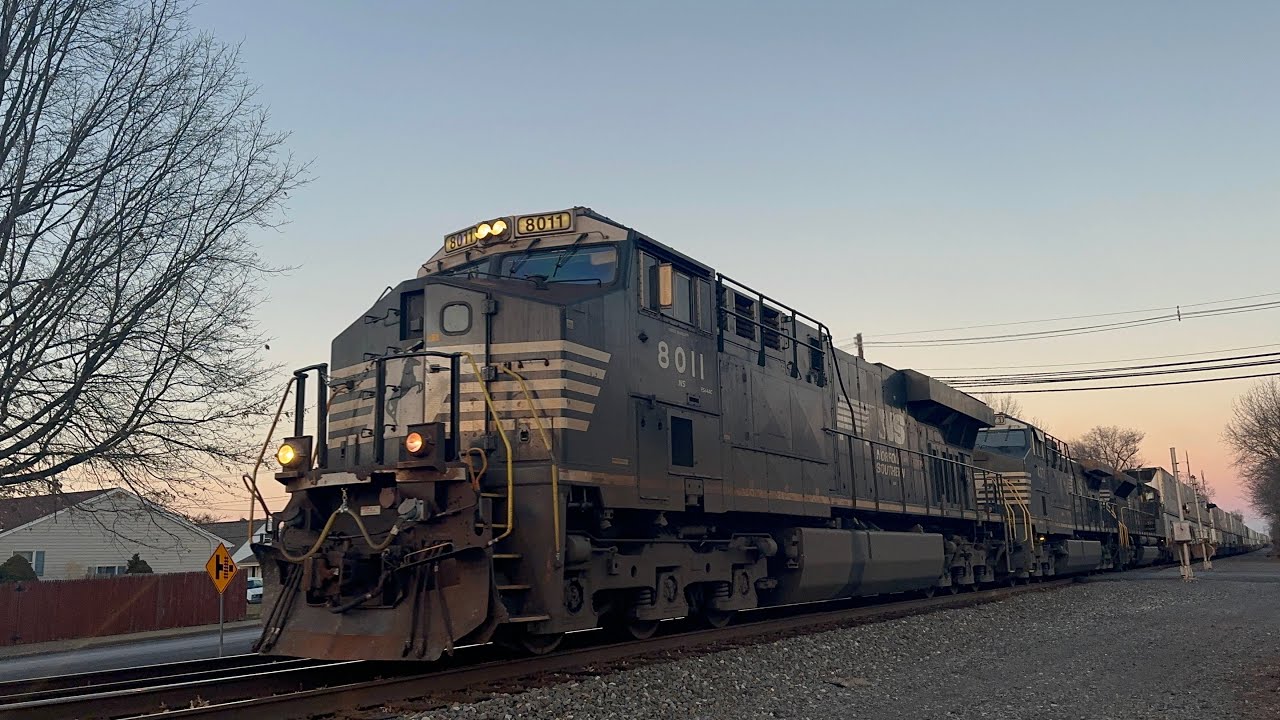 NS 8011 ES44AC leads NS 23G through Manville NJ with friendly crew 2/10 ...